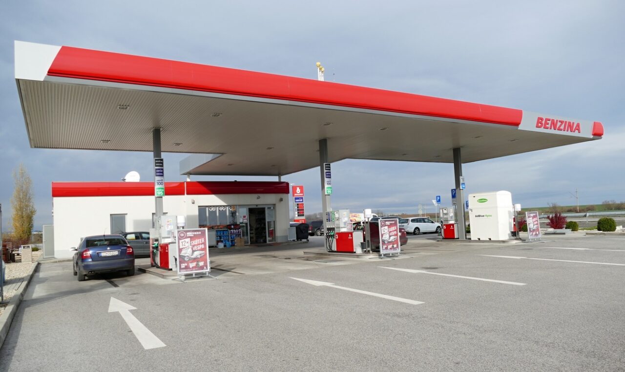 Benzina provozuje na Slovensku již 6 čerpacích stanic - Roklen24.cz